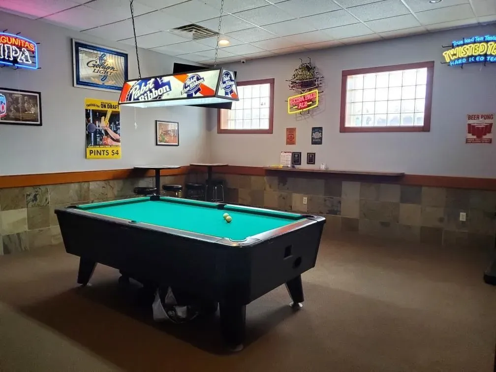 Bar & Entertainment | The Labor Club | Valley City, ND