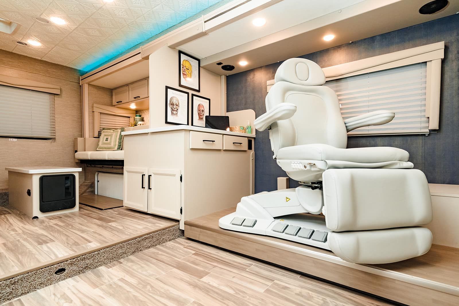 Mobile Med Spa: Your Blueprint for a Luxury Mobile Aesthetic Experience
