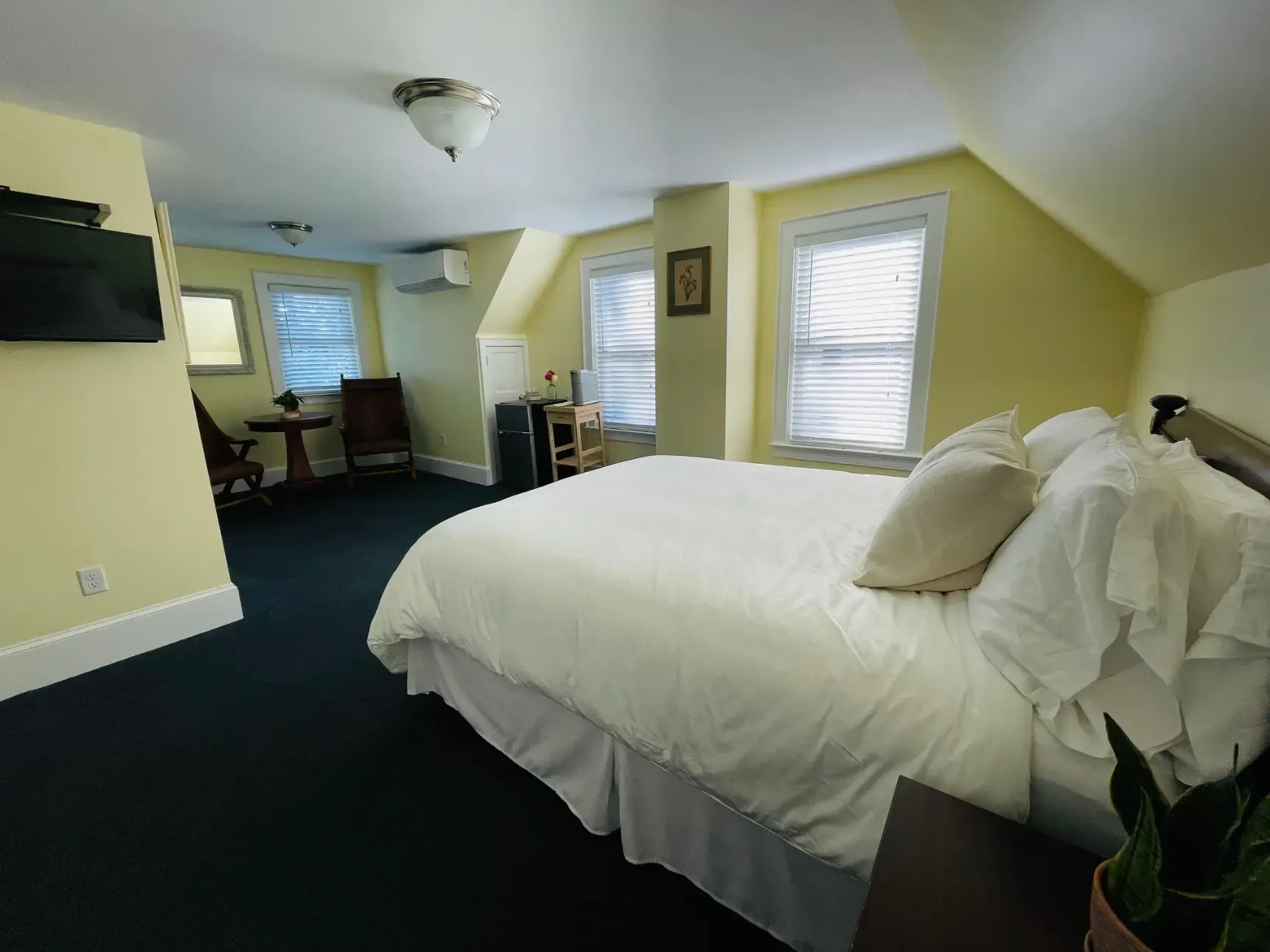 Comfortable Rooms at Sisu Motel, Plymouth - Tailored Stays