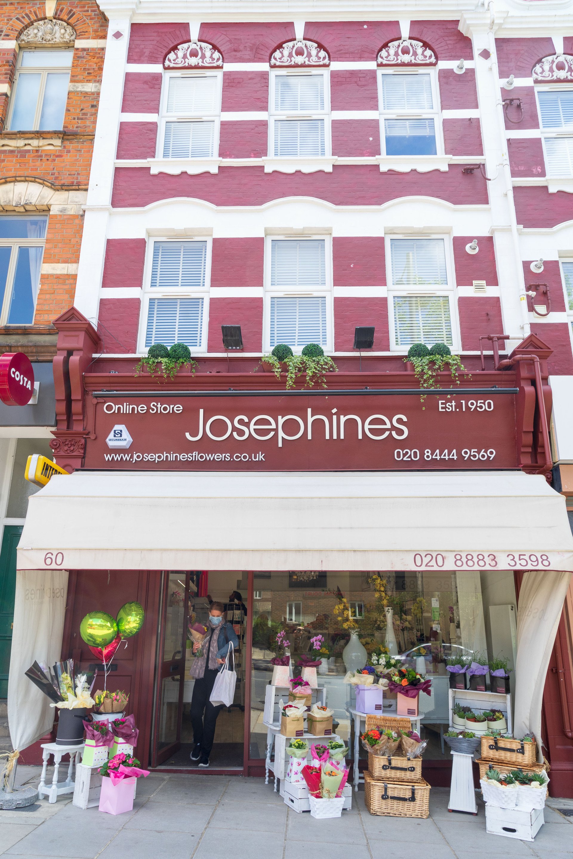 Josephines Flowers London Experts in creative floral design.