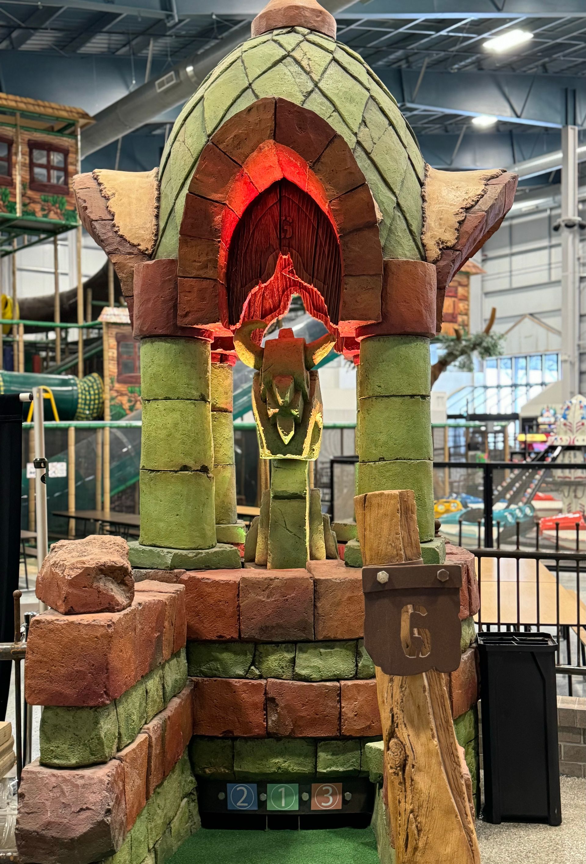 NEB's Fun World | Mini Golf