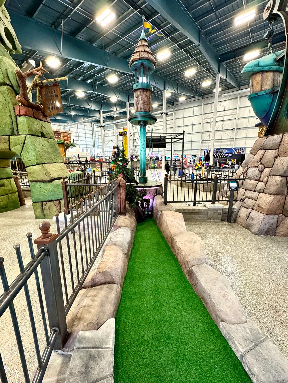 NEB's Fun World | Mini Golf