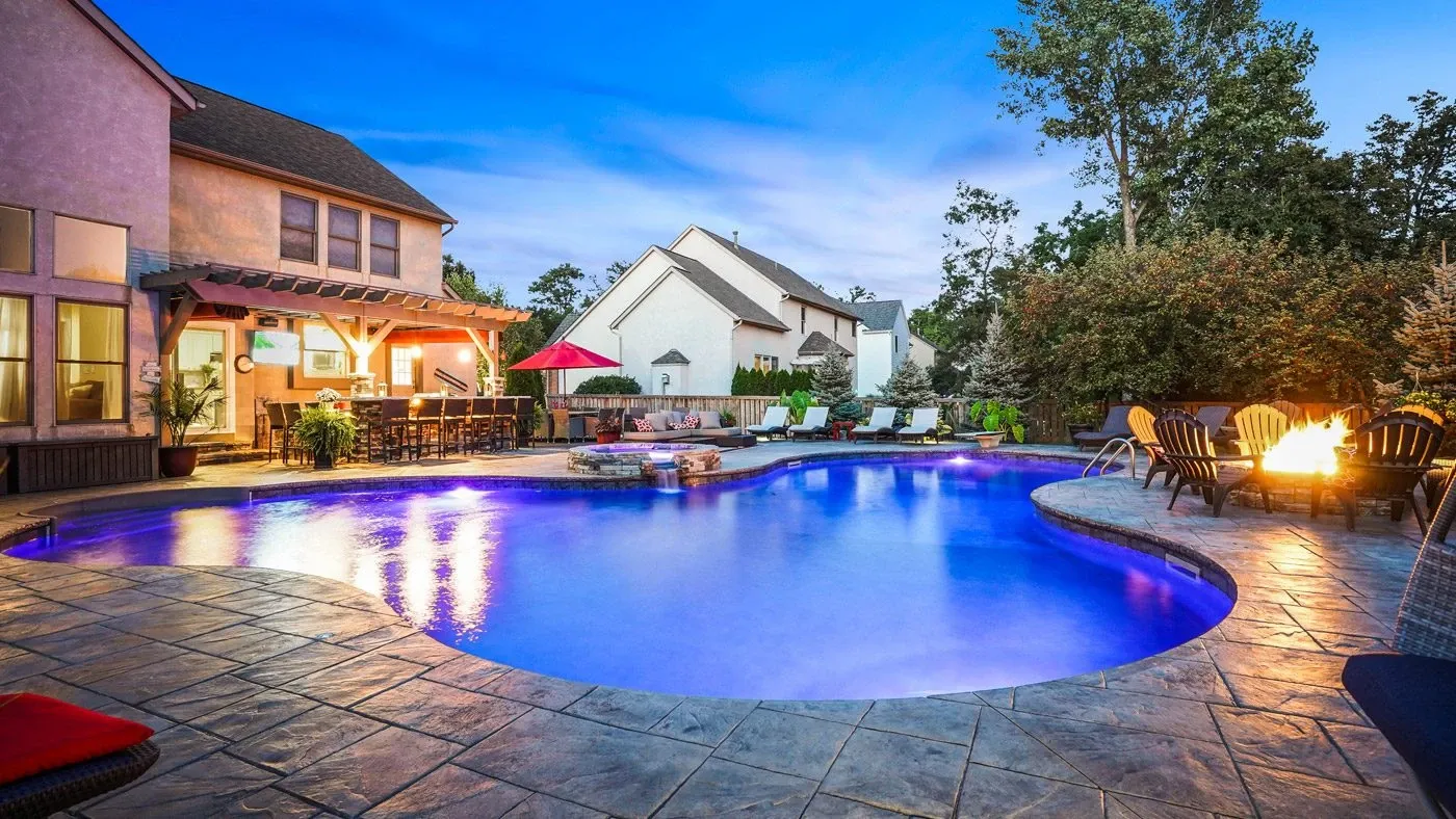 5 Ways to Keep Bugs Out of Your Pool