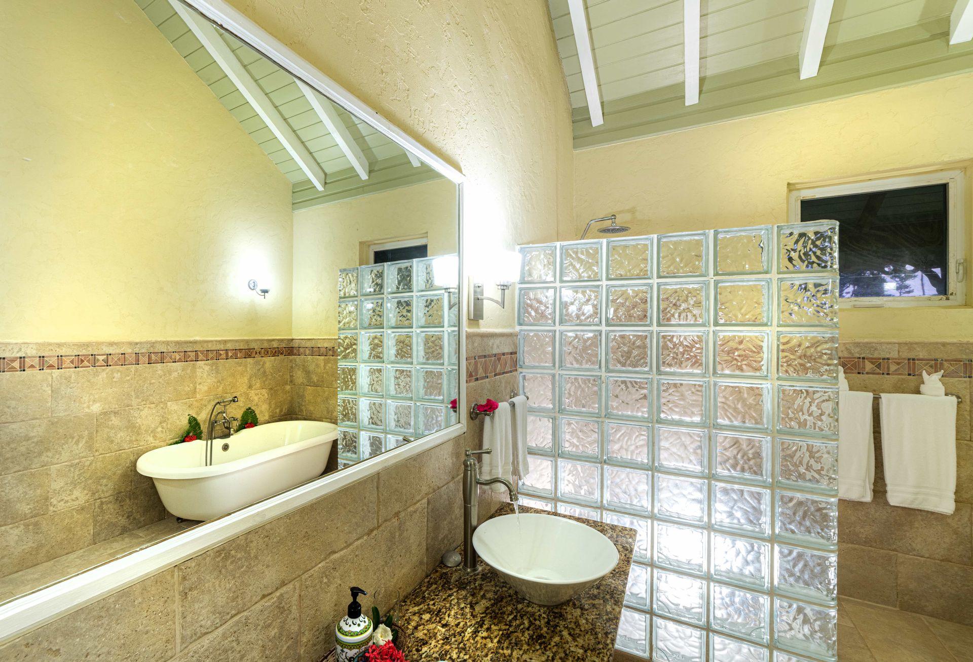 Riverside Suites - Rosalie Bay Resort/Hotel in Dominica