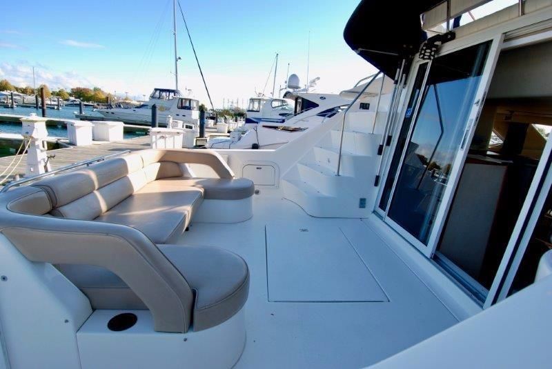 48' Sea Ray Flybridge | Knot My Boat Charters