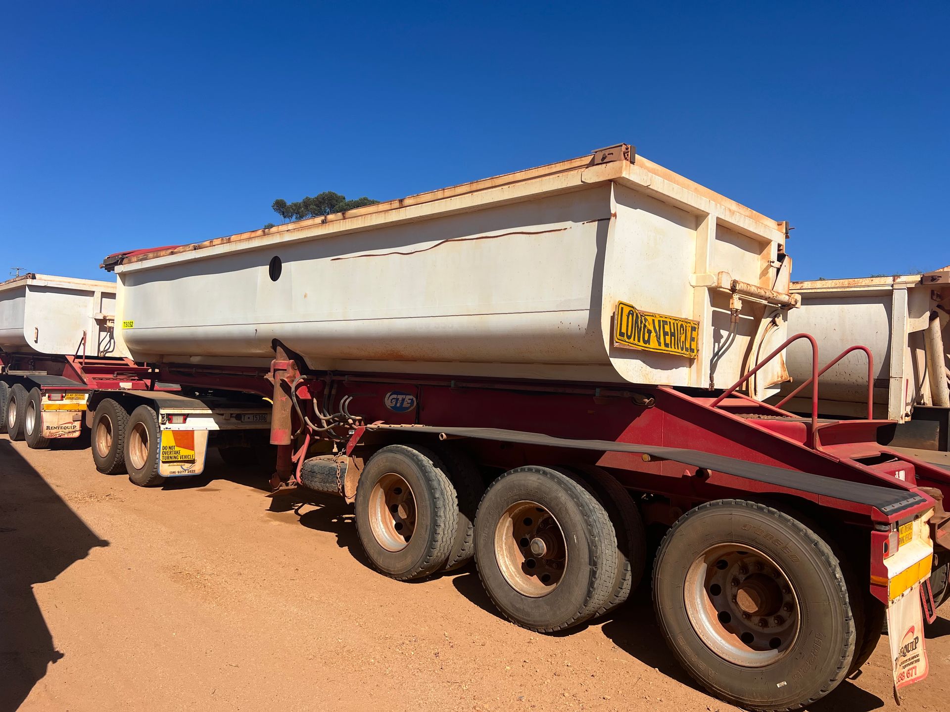 Side tipper trailer hire | Perth