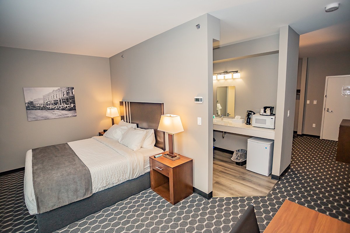 The Blue Crescent Hotels - Carman MB