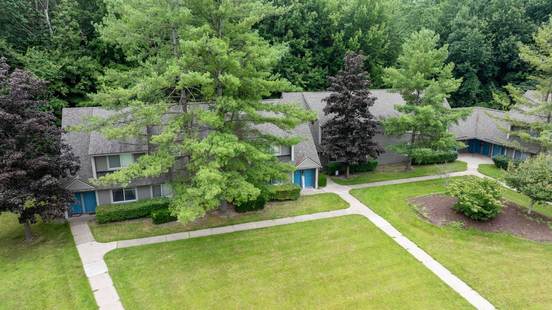 Meadowbrook Estates | Suburban Management | NJ