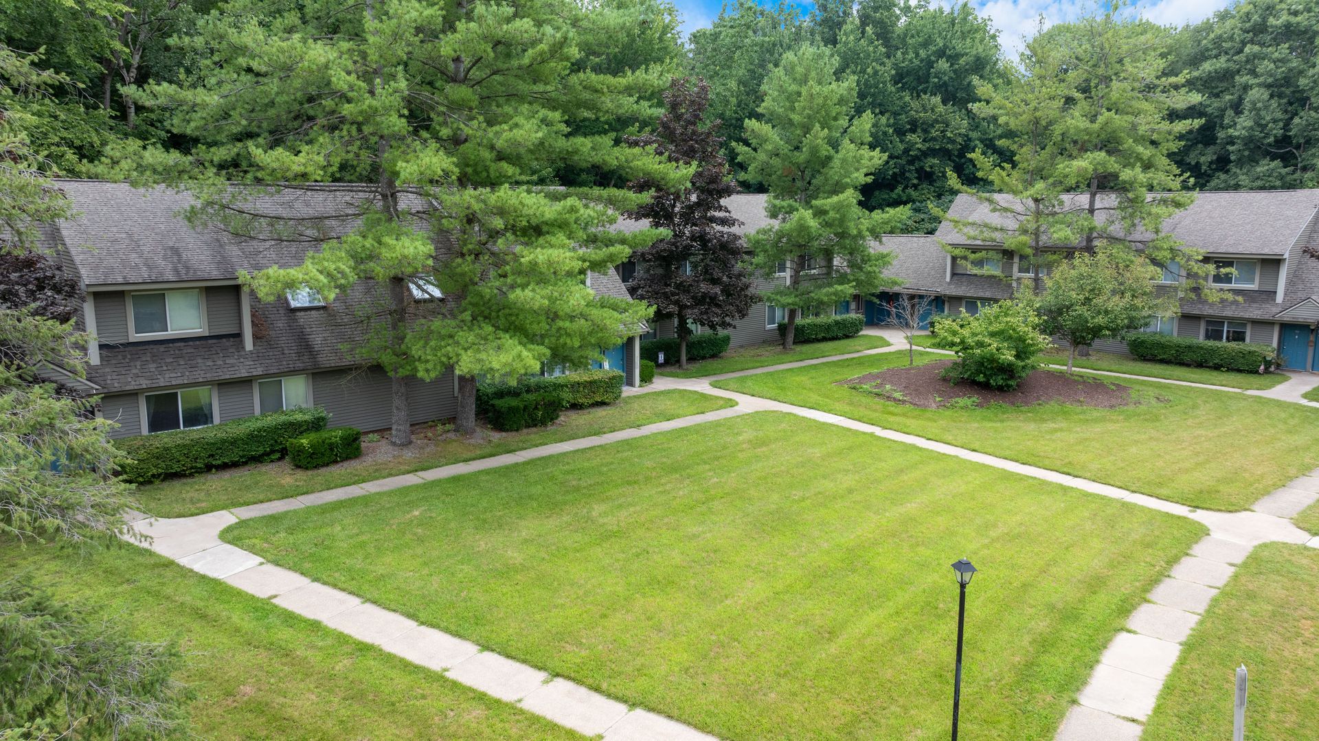 Meadowbrook Estates | Suburban Management | NJ