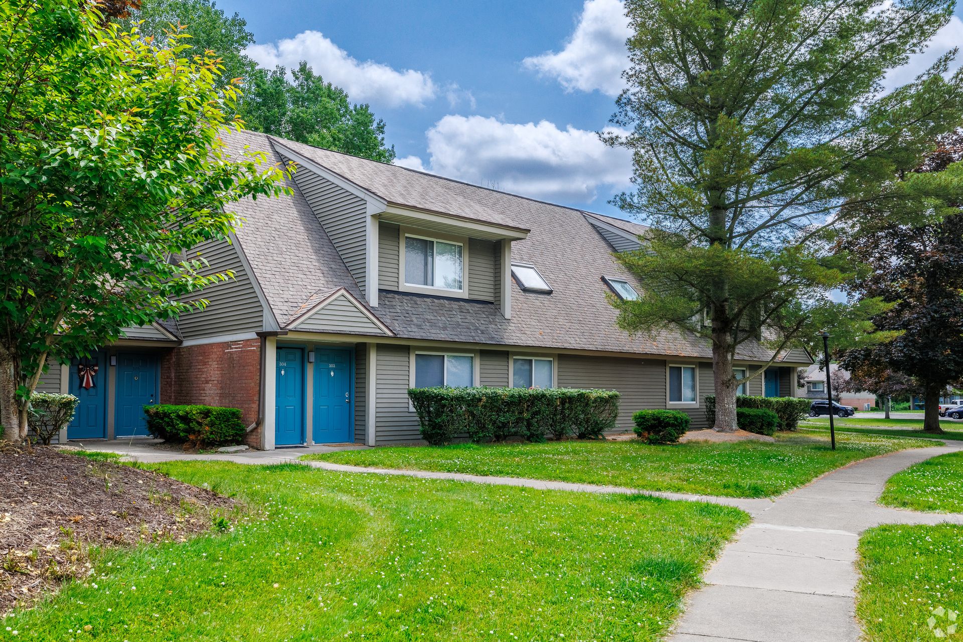 Meadowbrook Estates | Suburban Management | NJ