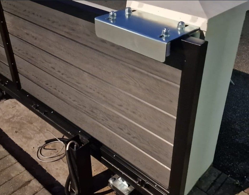 Electric Gates, Automated Composite Driveway Gates