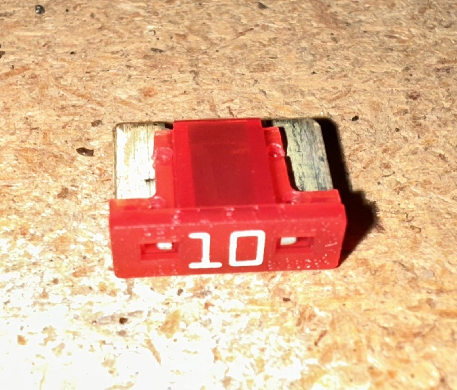 What Do Fuses Do In A Car?