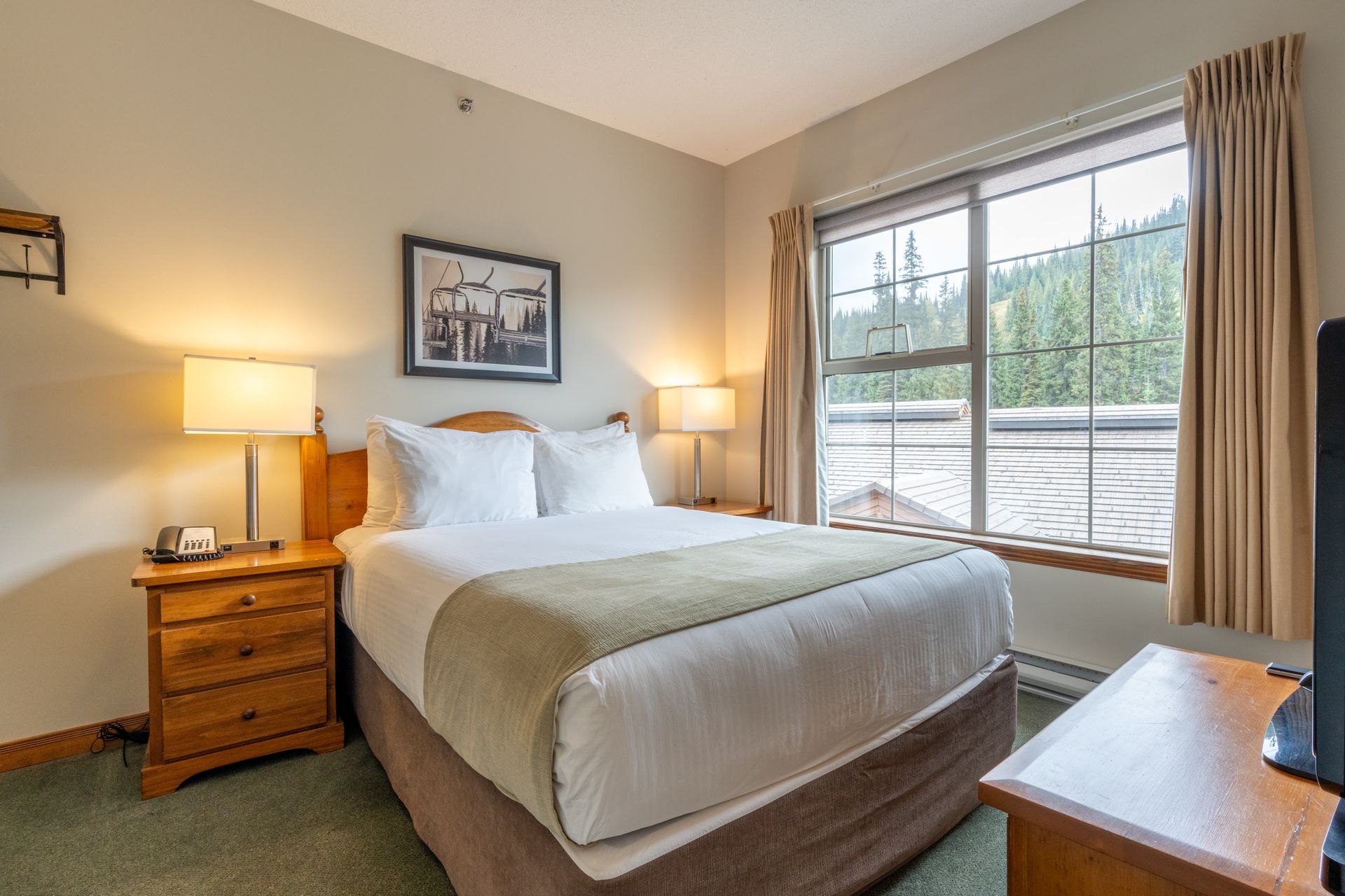 Sundance Lodge | Our Rooms | Sun Peaks Village Accommodations