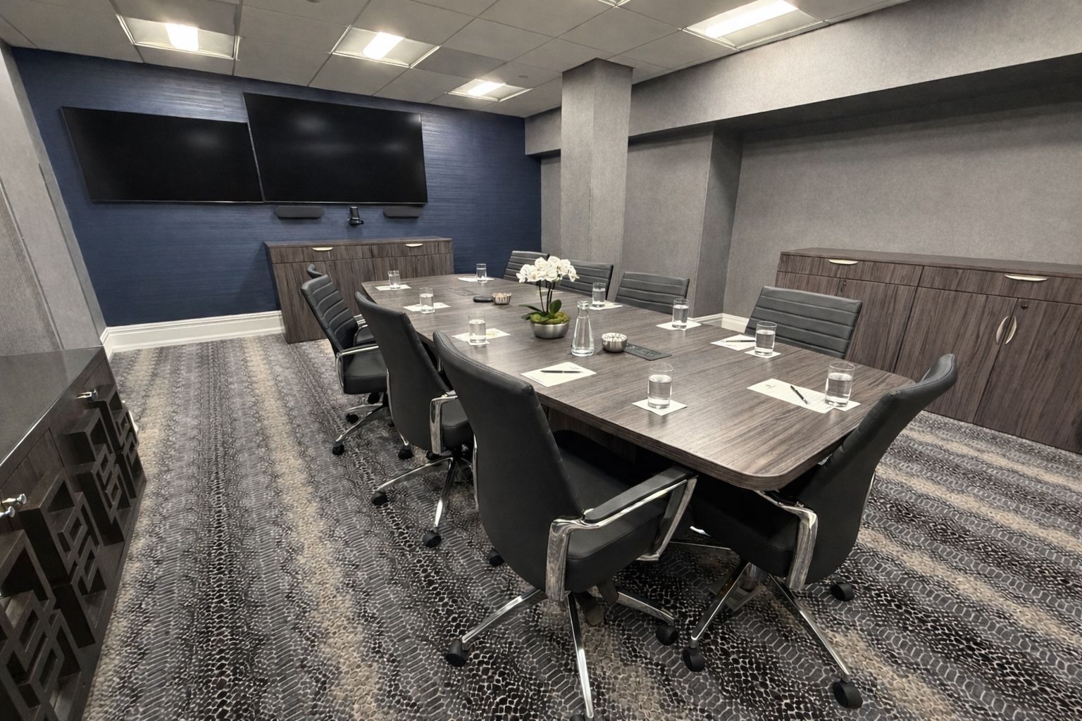 The Manhattan Club | The Club