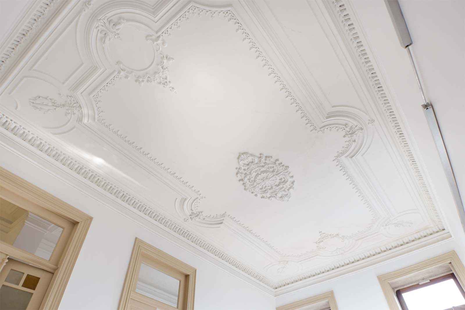 Ornamental Cornice Installation | Cairns Plaster Professionals