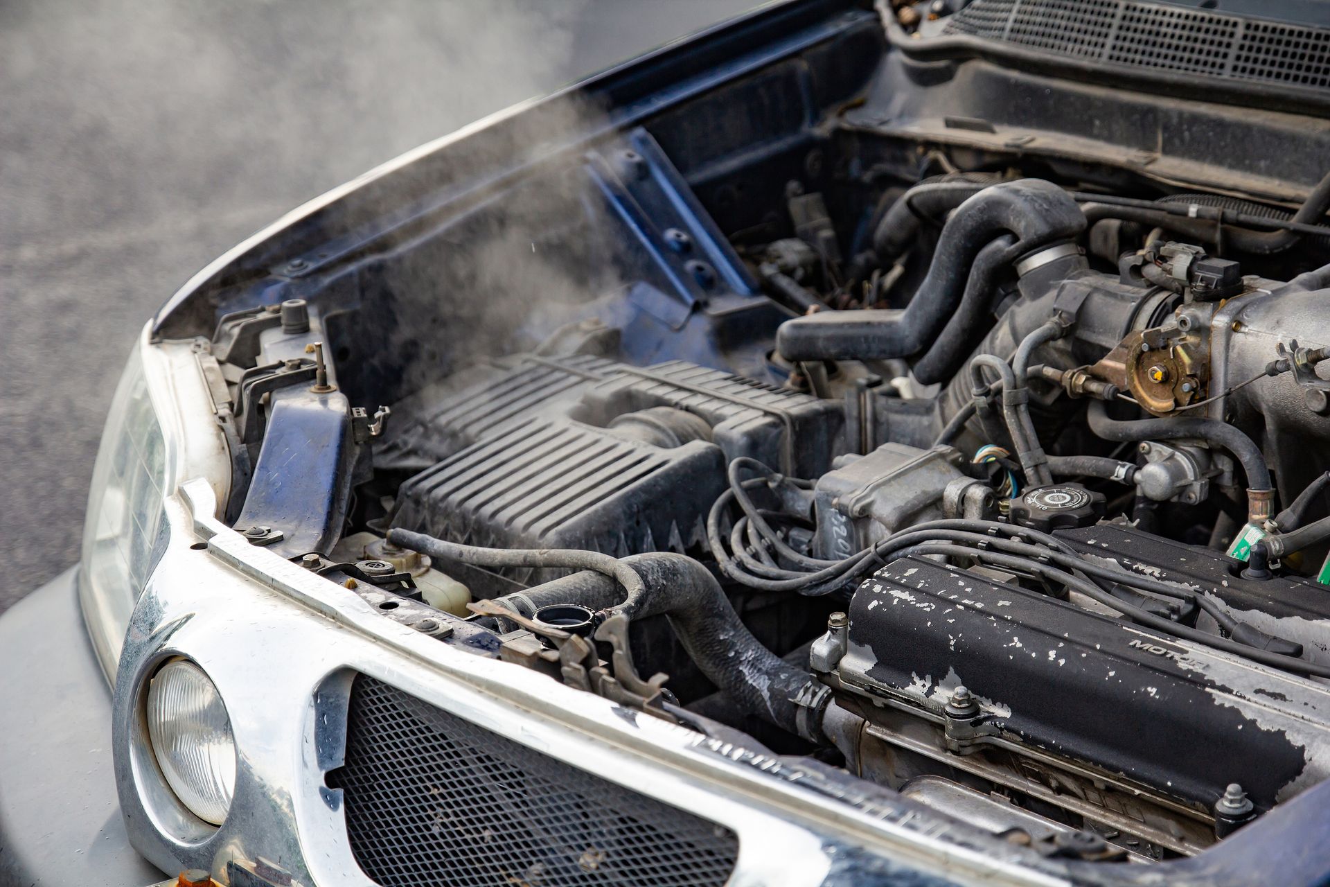 Different Types of Car Engine Smoke and What They Mean | Bergmans