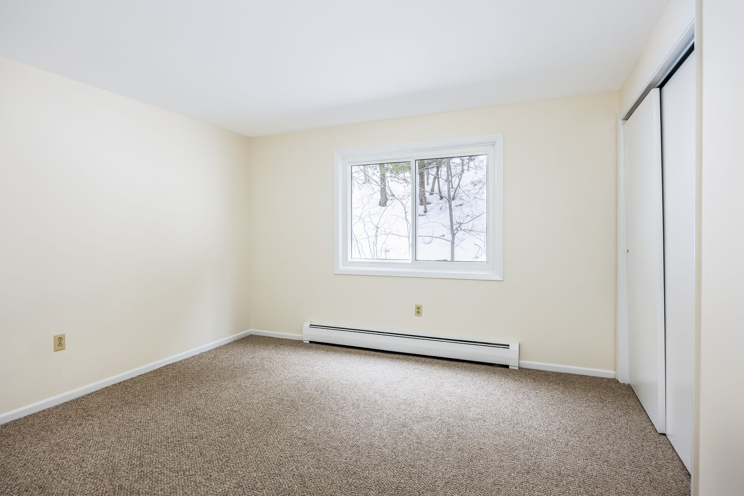 Wood Ridge Apartments, managed by Laral Management Apartments in ...