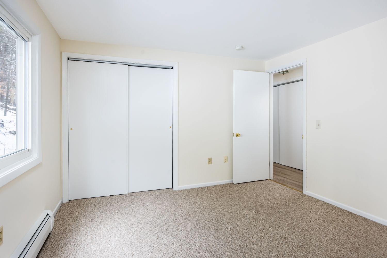 Wood Ridge Apartments, managed by Laral Management Apartments in ...