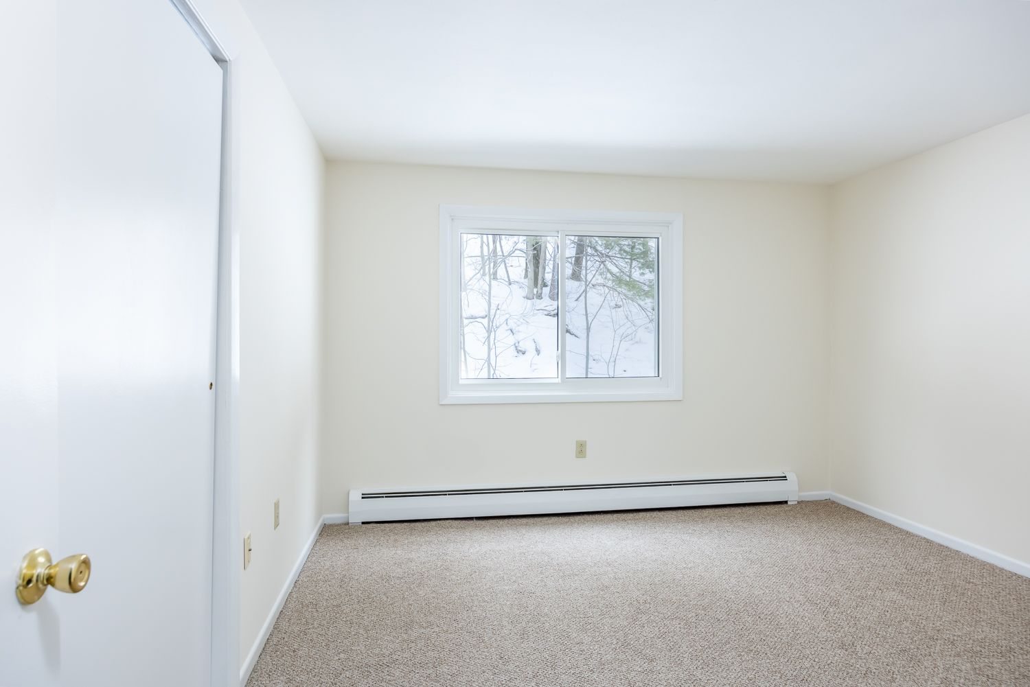 Wood Ridge Apartments, managed by Laral Management Apartments in ...