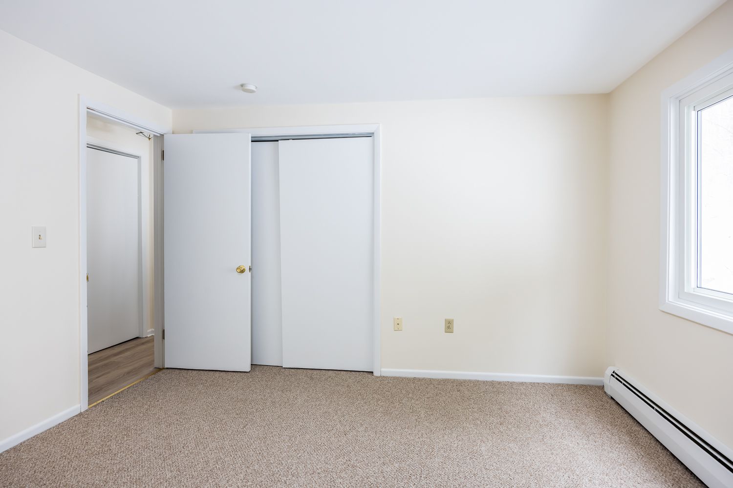 Wood Ridge Apartments, managed by Laral Management Apartments in ...