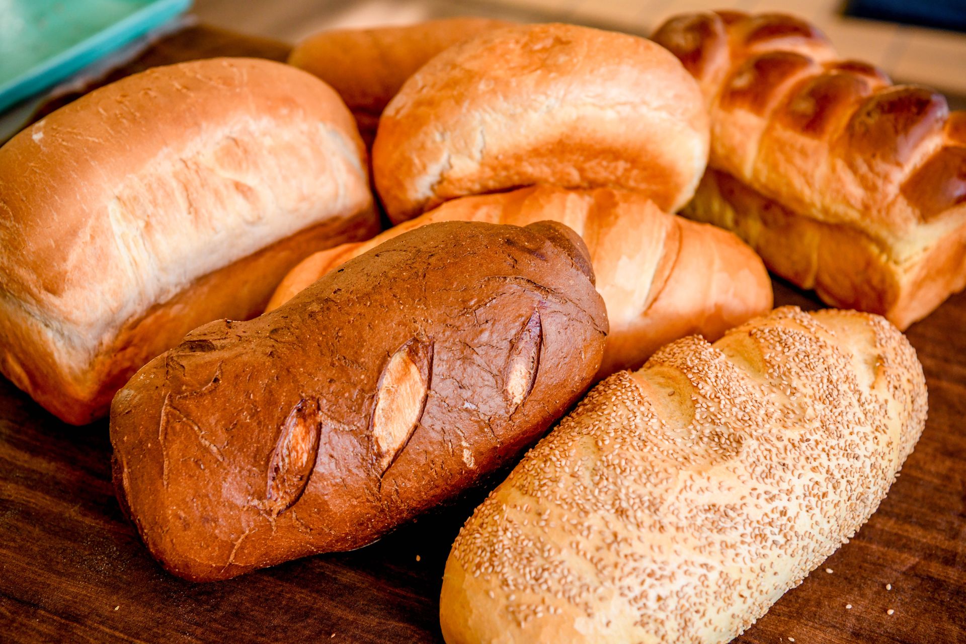 Daniels Bakery | Custom Cakes | Pastries | Cookies