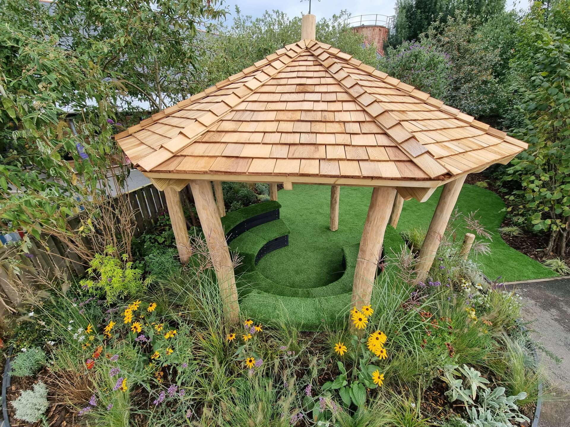 Outdoor Classroom Project, London | Curved Earth