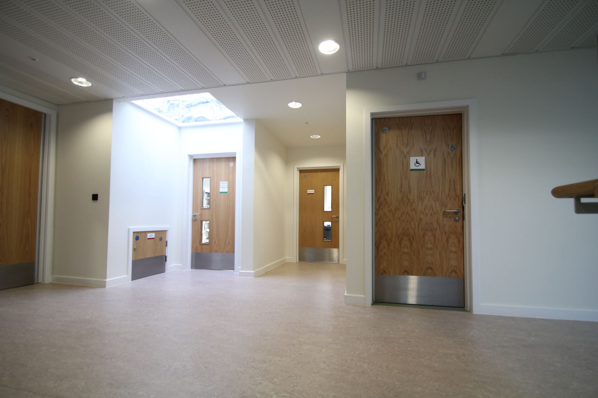 Natural daylight to basements and underlit spaces within buildings