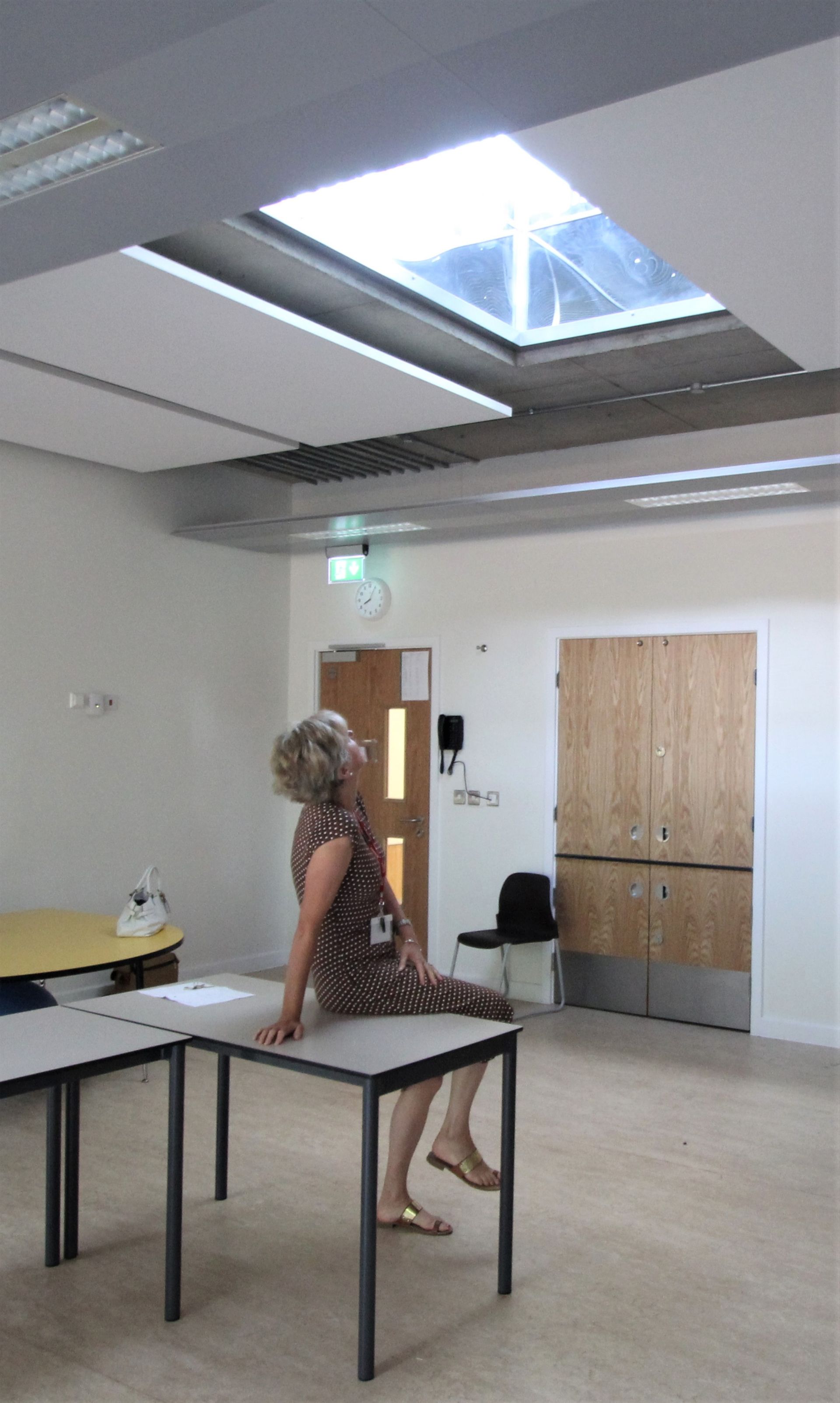 Natural daylight to basements and underlit spaces within buildings