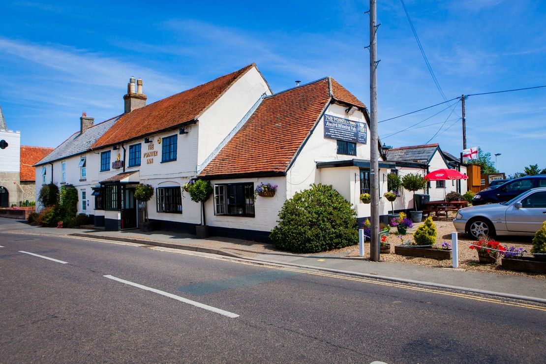 Country Pub & Restaurant | The Pointer Inn, Sandown