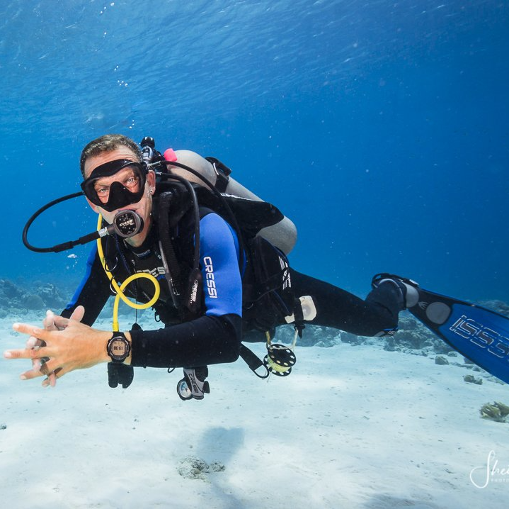 B Diving Curacao | Explore Scuba Adventures in Paradise