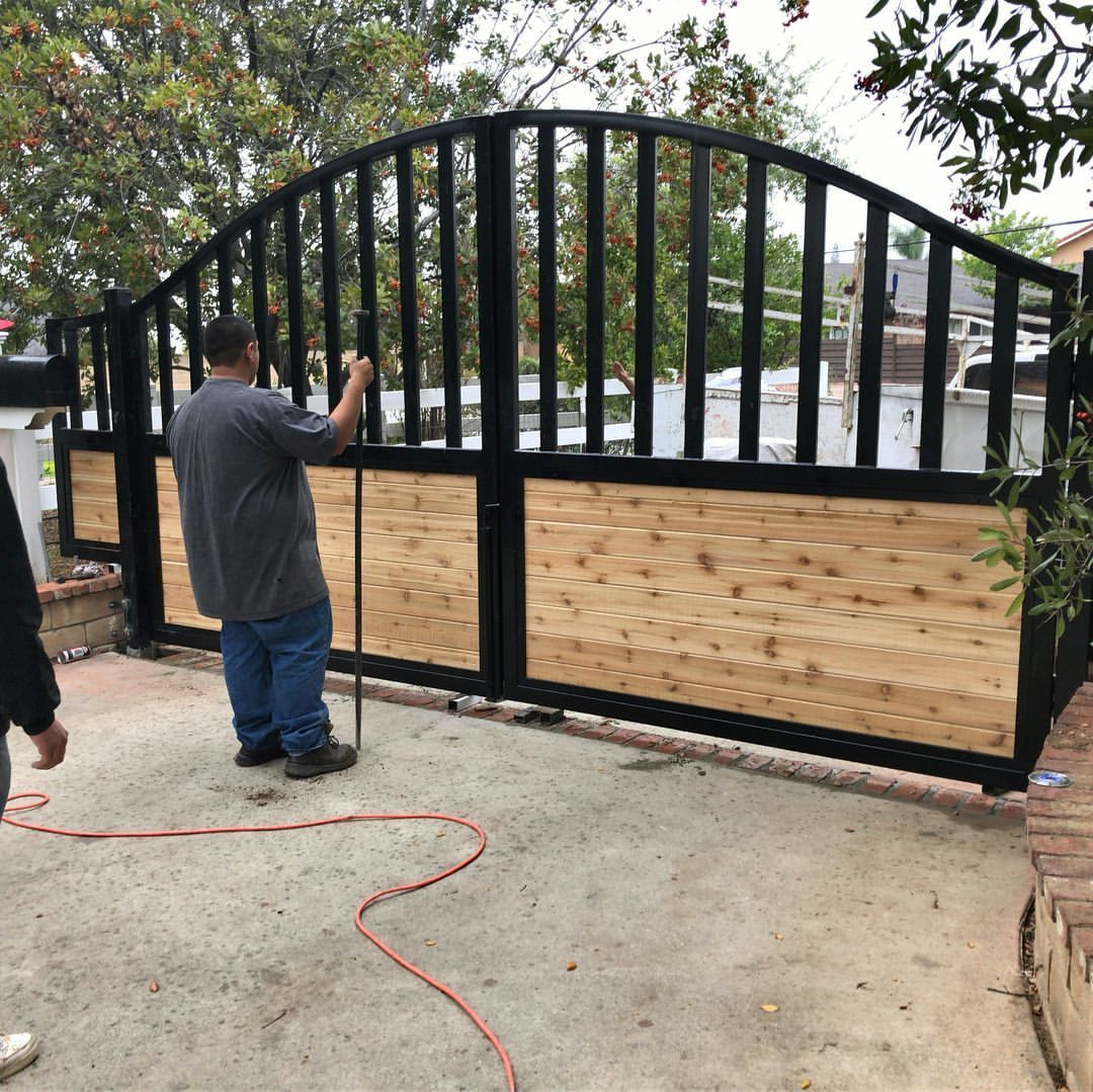 Custom Gate Installation | Jazmin Fence