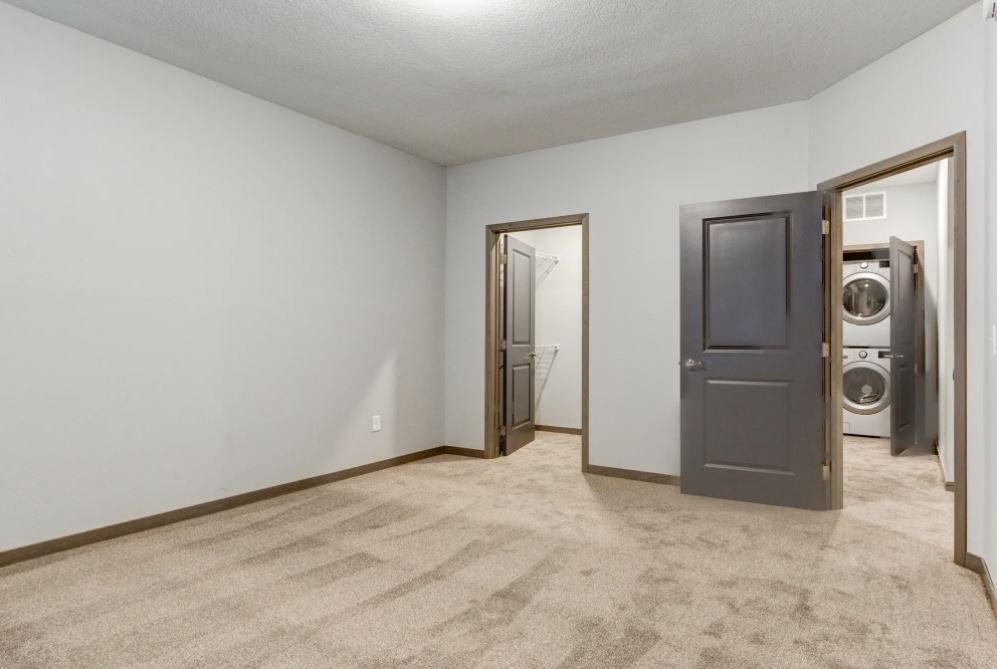 Crest View Village Photo Gallery | View Our Apartment Features