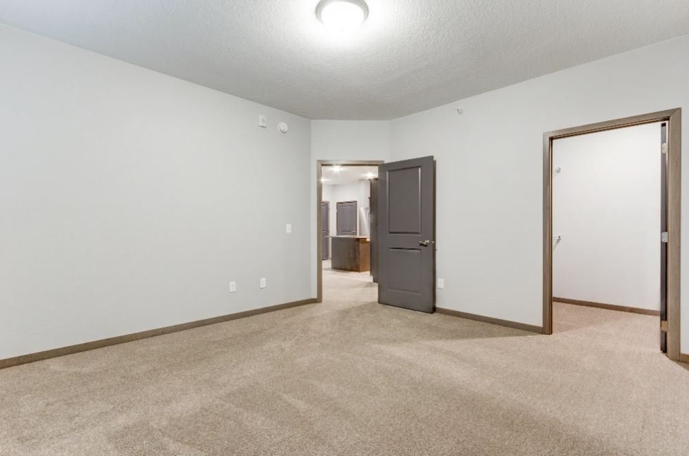 Crest View Village Photo Gallery | View Our Apartment Features
