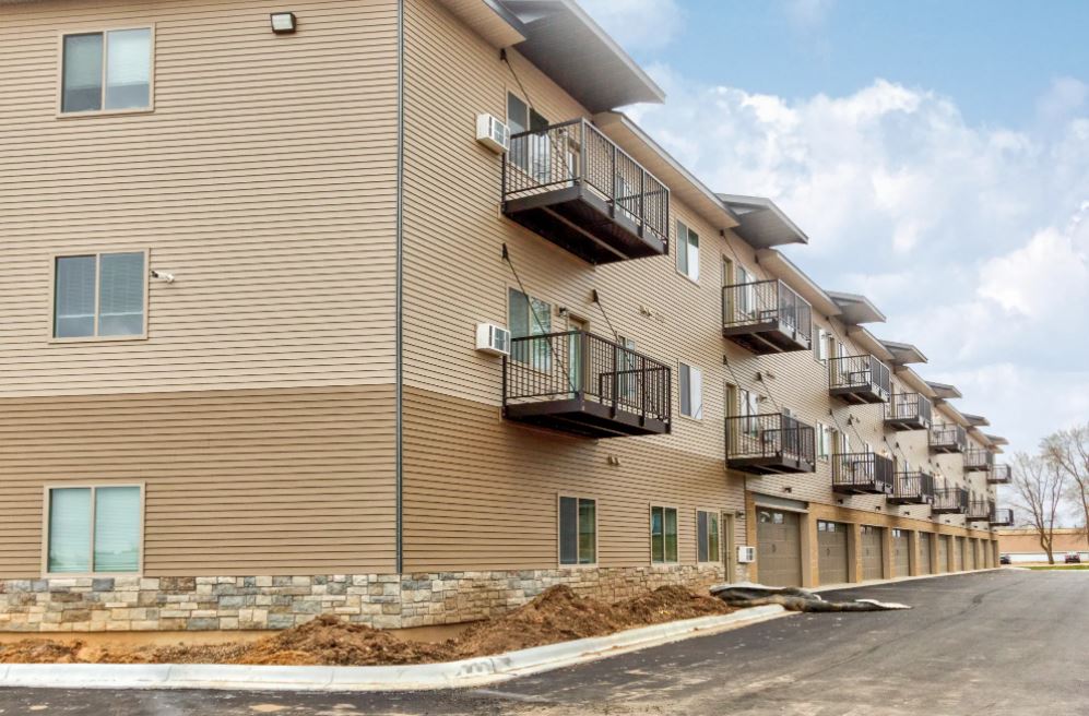 Available Amenities at Crest View Village