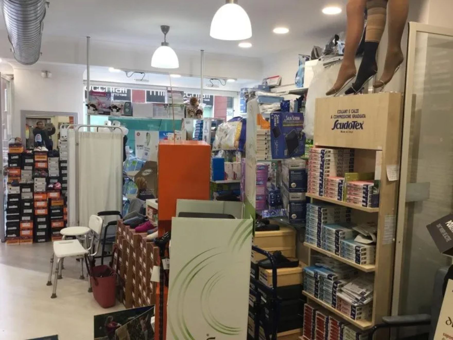 Prodotti sanitari - Roma - Sanitaria Talenti - Il negozio