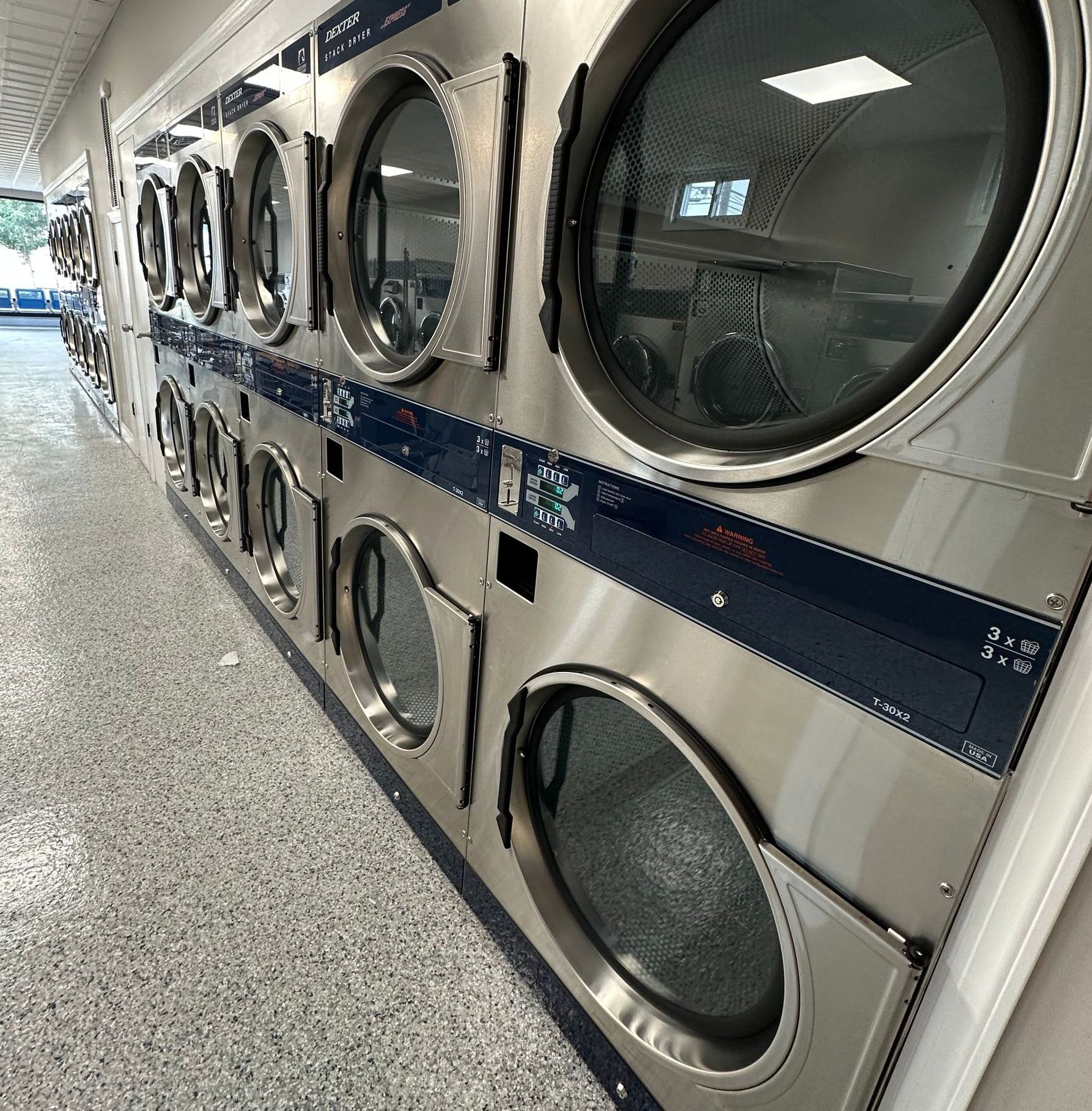 Daisy's Laundromat | Full Service Laundromat