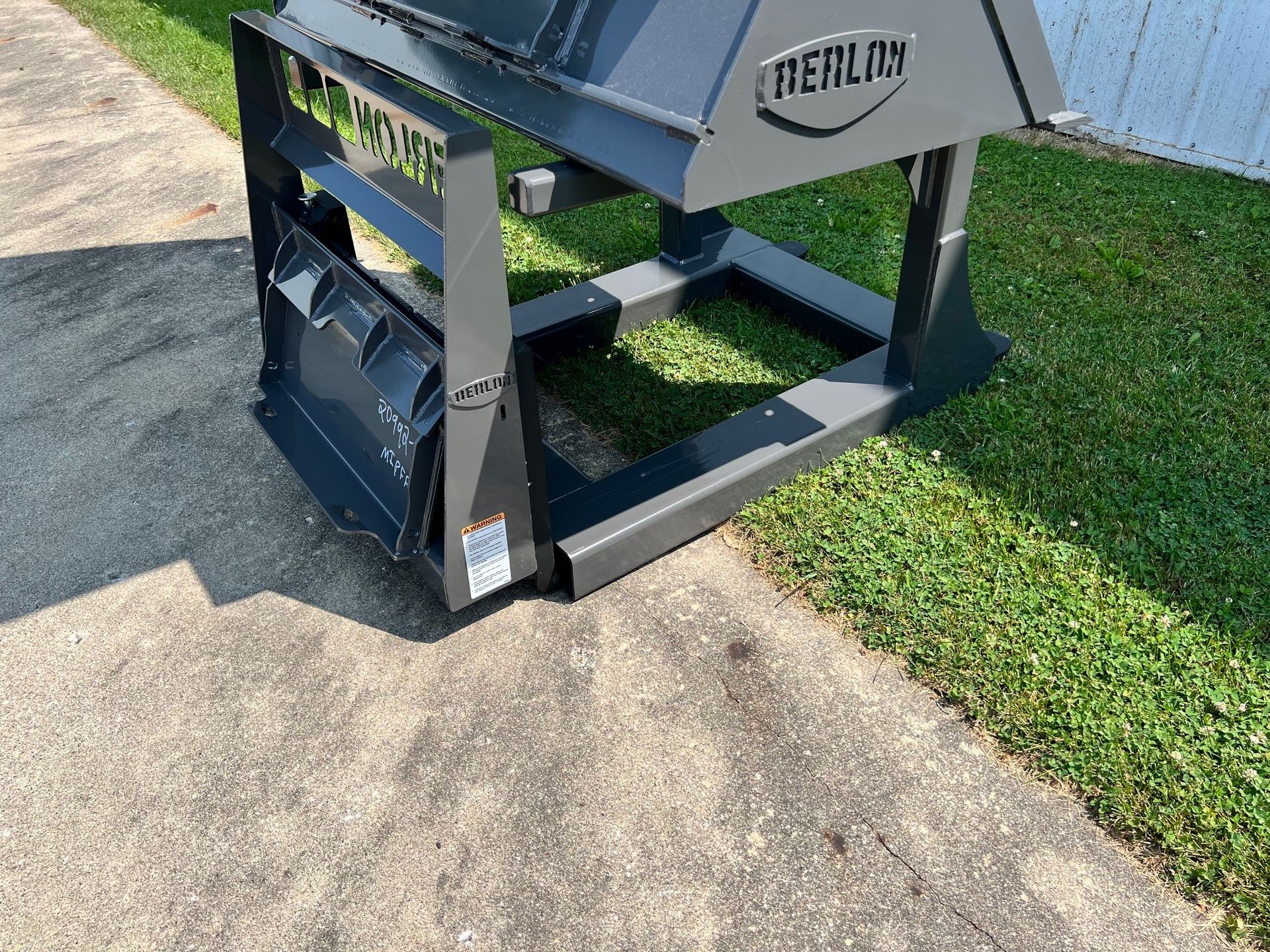 Bucket Rack-4 | Berlon Industries