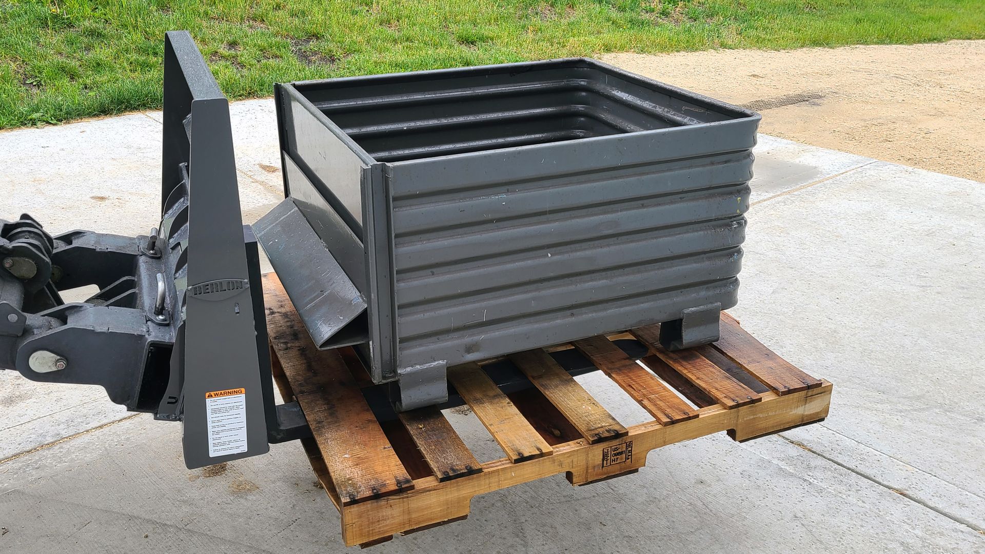 Mini Pallet Forks | Berlon Industries