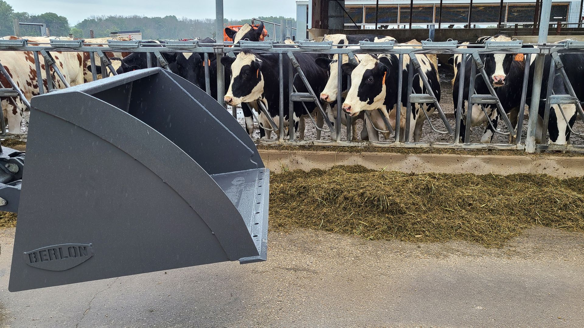 Mini Snow and Light Material Bucket | Berlon Industries