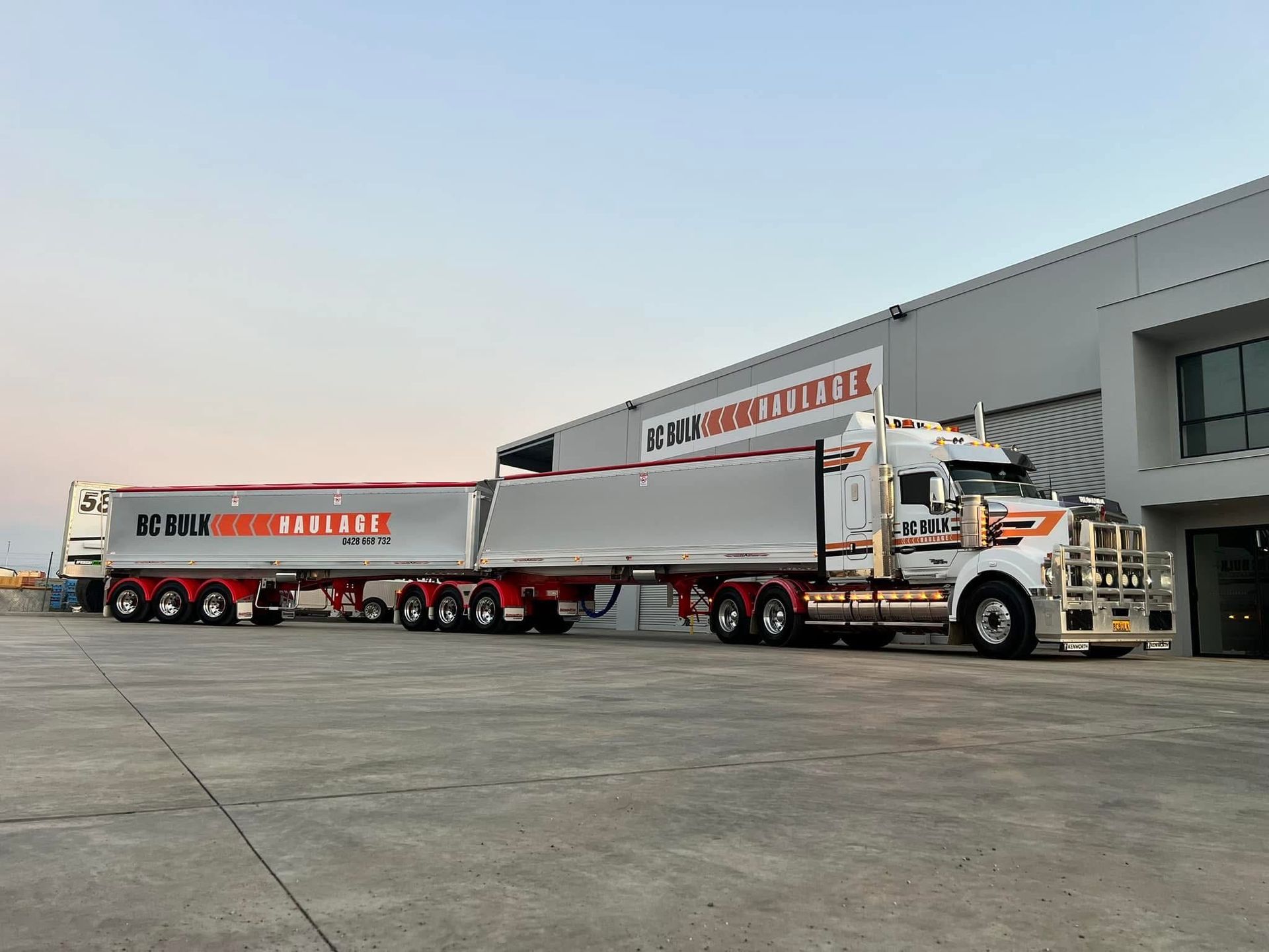 Vehicle Signage in Tamworth | McKnight Signs