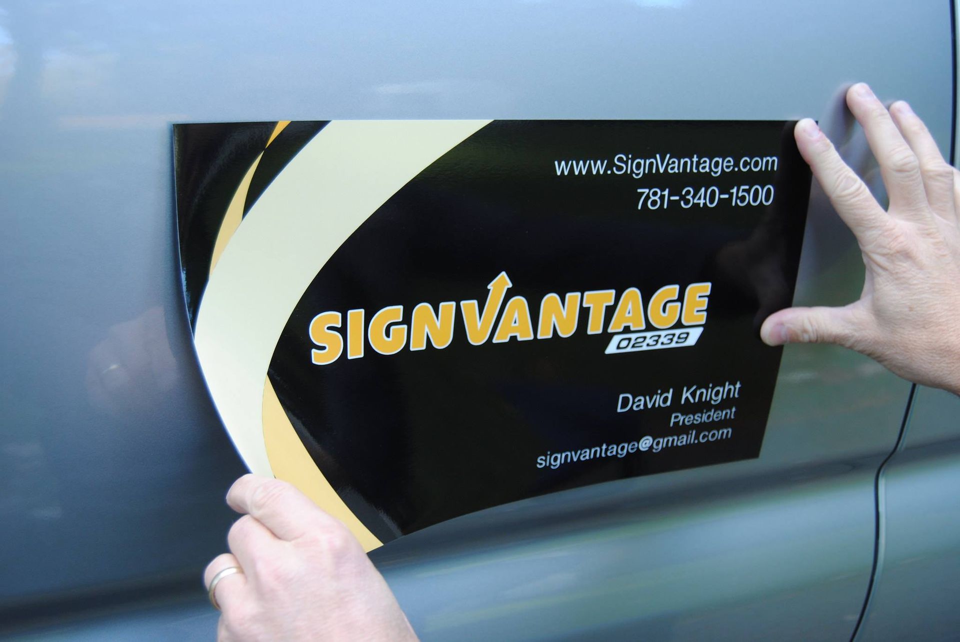 Signvantage: Magnetic Signs