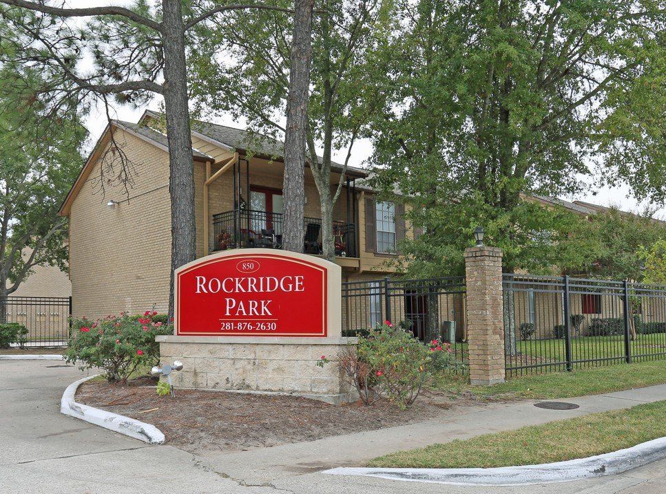 Rockridge Park Apartments | 850 Harvest Time Ln Houston, TX