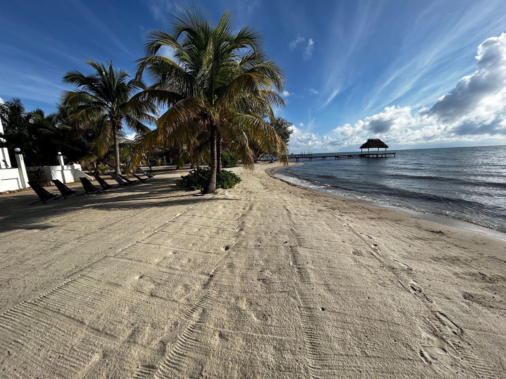 HOME [www.newdawnbeachhouse.com]