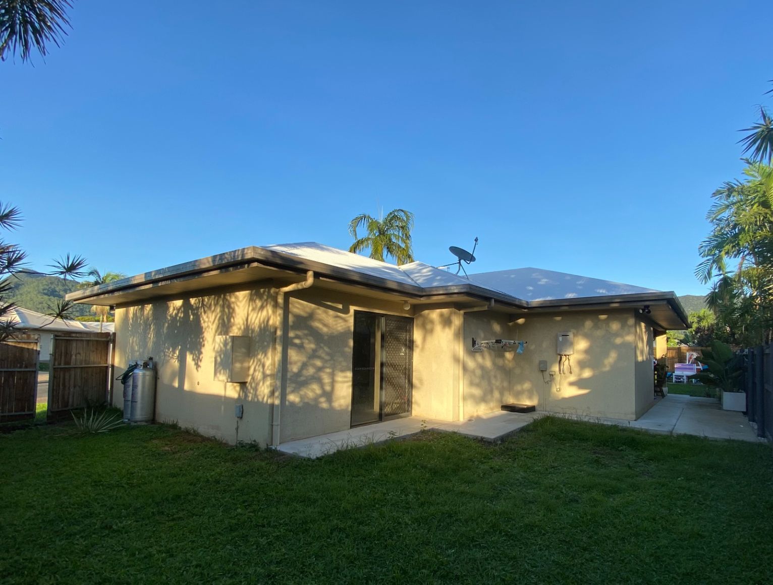 Painter Cairns | Painting & Maintenance FNQ Handyman Service