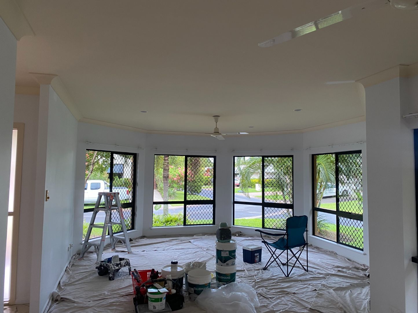 Painter Cairns | Painting & Maintenance FNQ Handyman Service