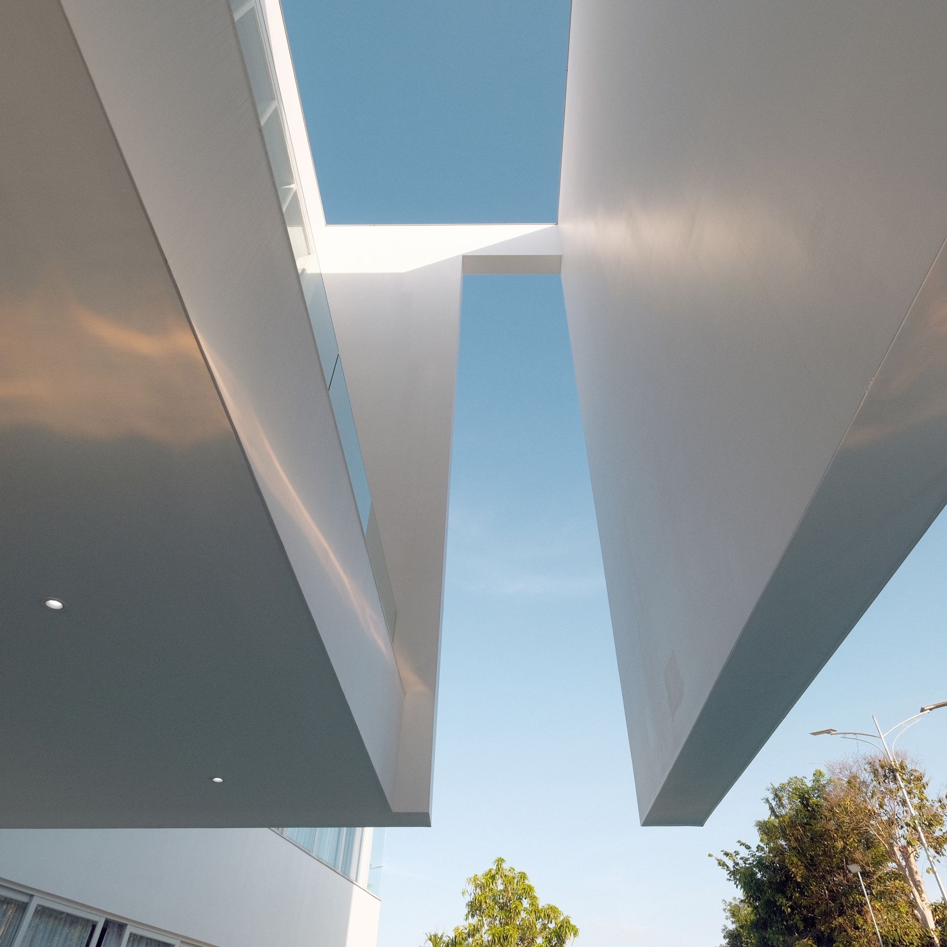 The Cube Villa: Archicam’s Masterpiece in Luxury Architecture