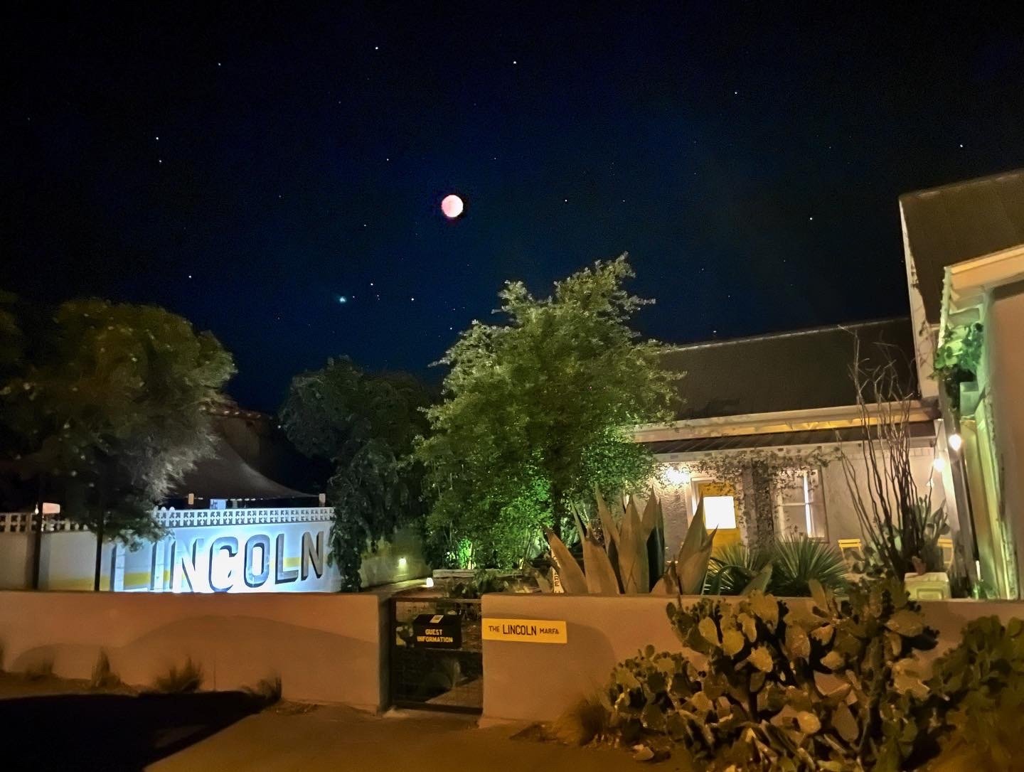 The Lincoln Marfa: Hotel in Marfa