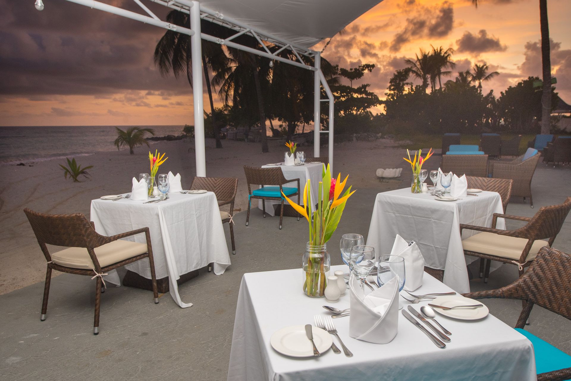 The Sands Barbados - Restaurant On The Water