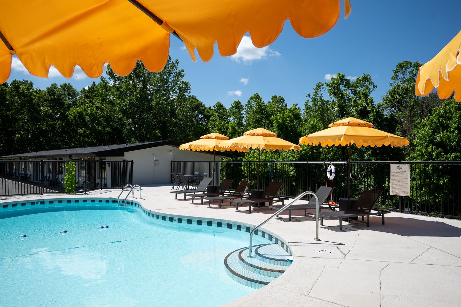 Arka Motel | Boutique Stay on Beaver Lake, AR