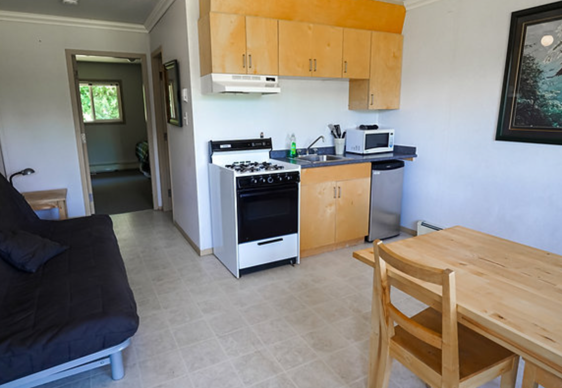 Lodge Accommodations | Winefred Lake